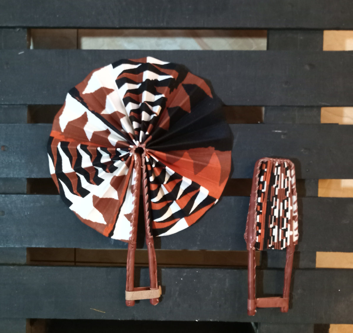 TRIBAL PEAKS hand fan – The Afrophile